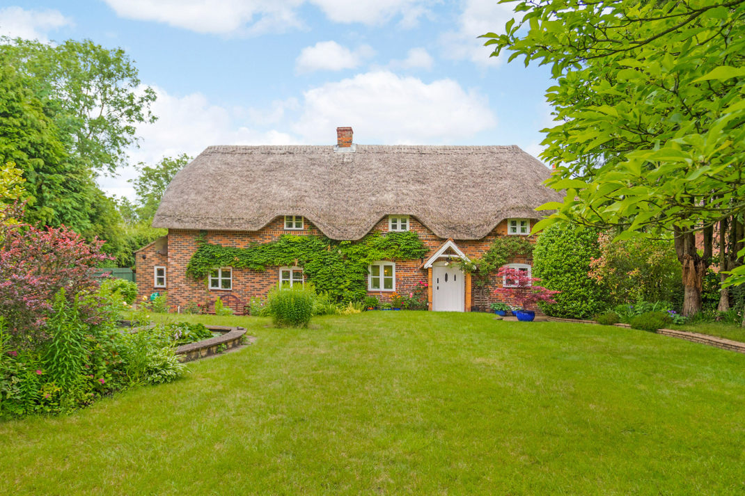 The Best Thatched Cottages on the Market Right Now