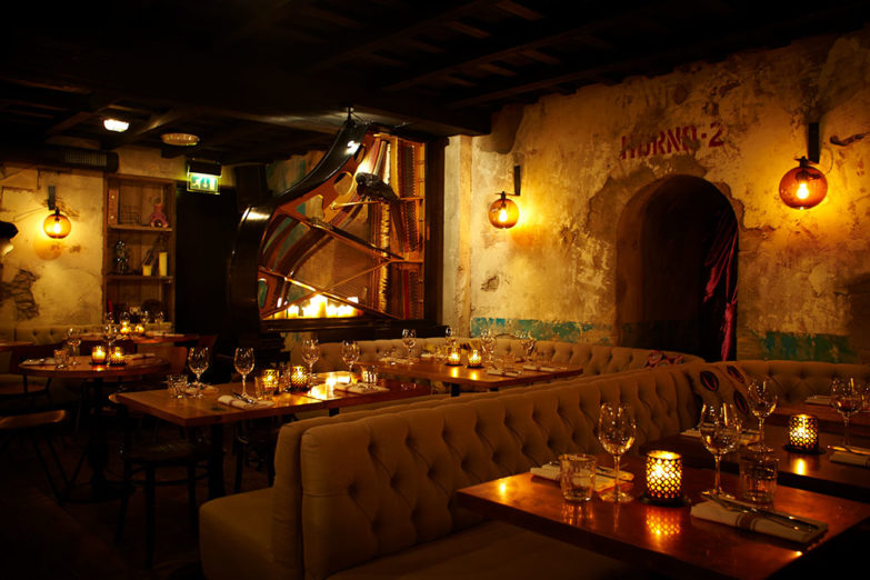 Lío London: What To Expect At The Show-Dining Experience