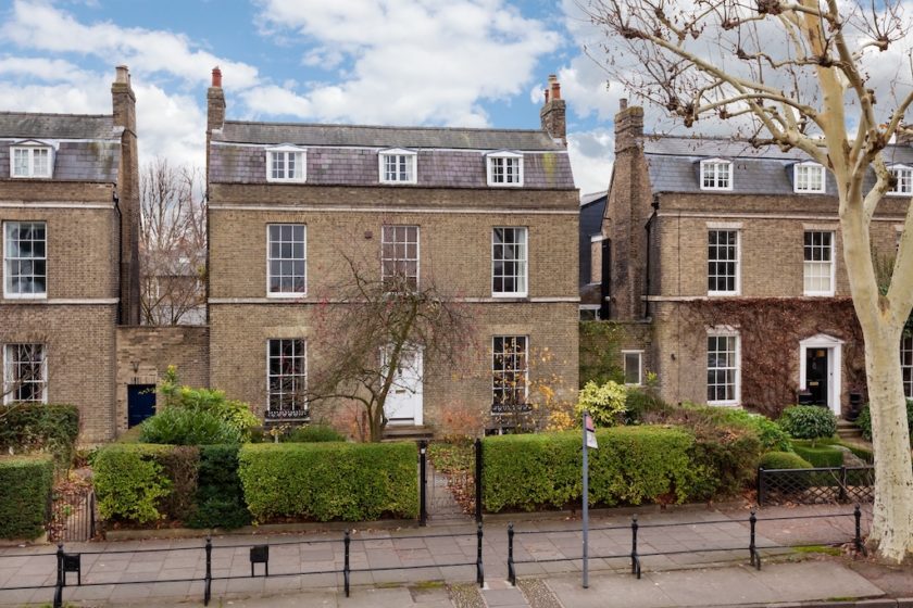 10 of the Most Conveniently Situated Properties for the Boat Race