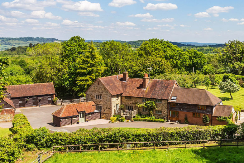 10 of the Most Charming Farmhouses in the UK - Country and Town House