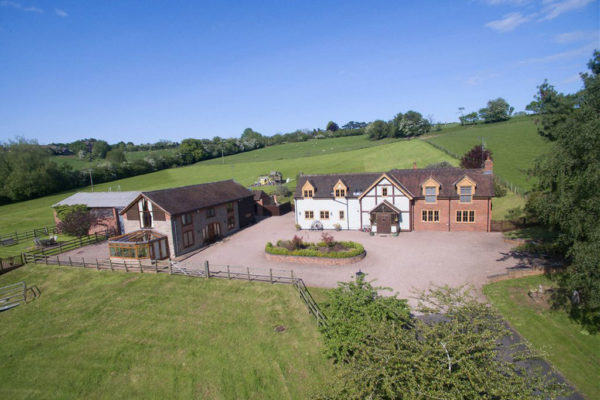 10 of the Most Charming Farmhouses in the UK - Country and Town House