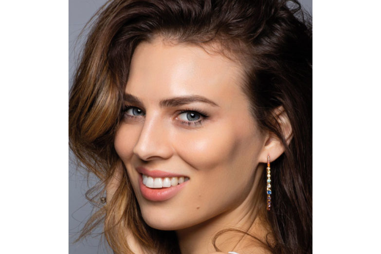 Interview: Q&A with Country Music Singer Twinnie - Health & Beauty