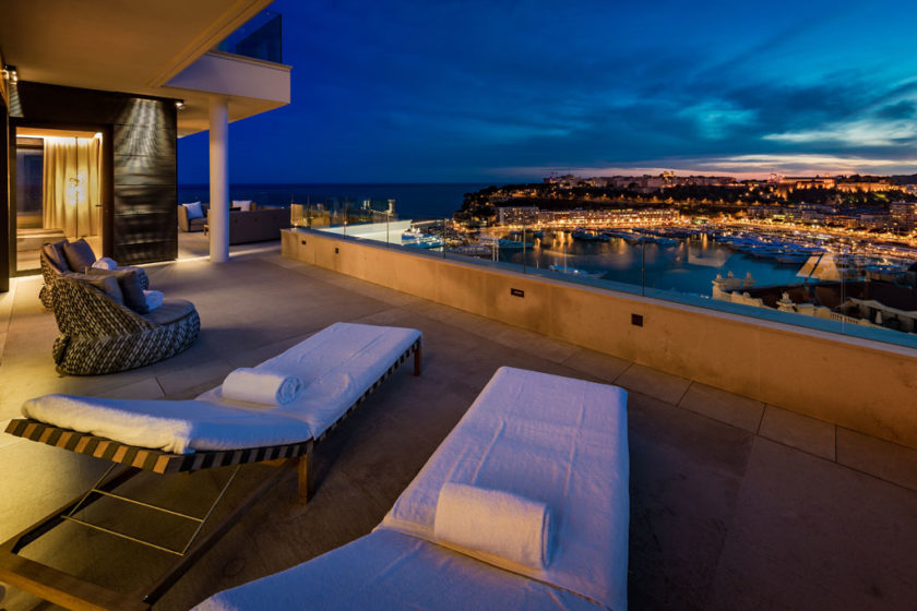 12 Of The World's Most Beautiful Hotel Rooms With A View