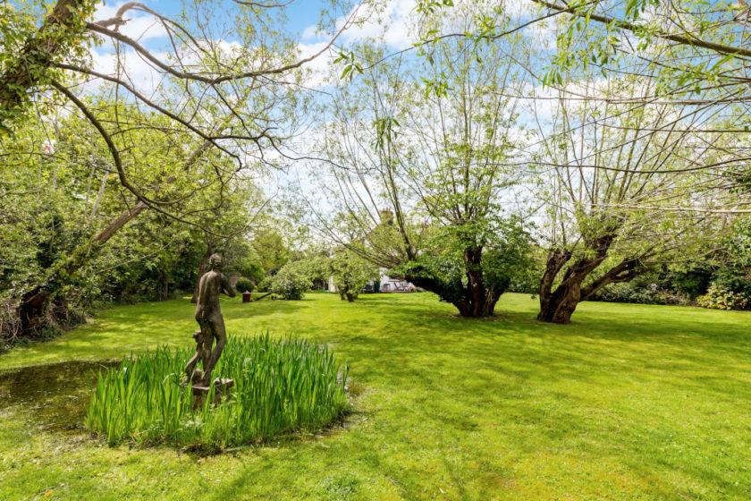 Properties with Gorgeous Gardens | Country Properties