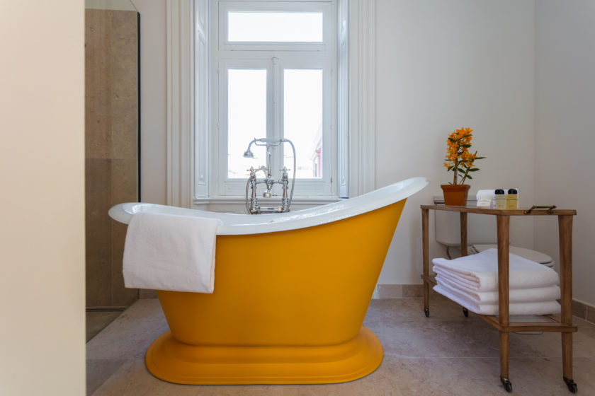 The Most Luxurious Baths In The World - Interiors 2023
