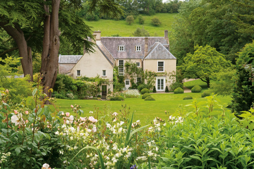 The Secret Gardens of Somerset: A Guide - Travel