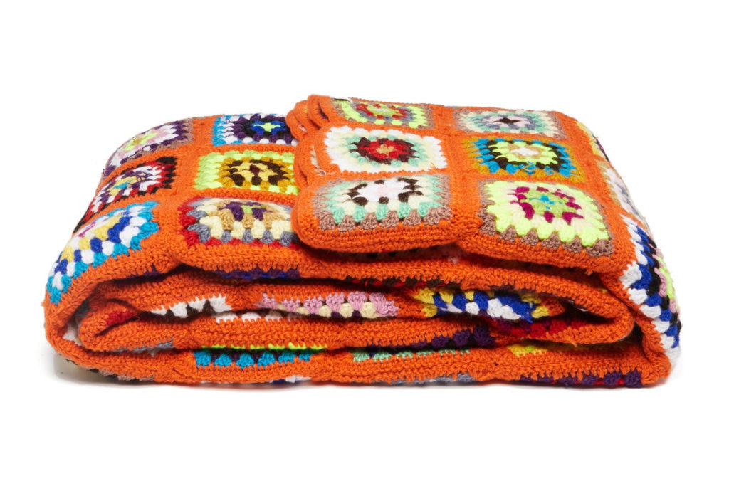 The Best Blankets to Curl Up In - Interiors | Country and Town House