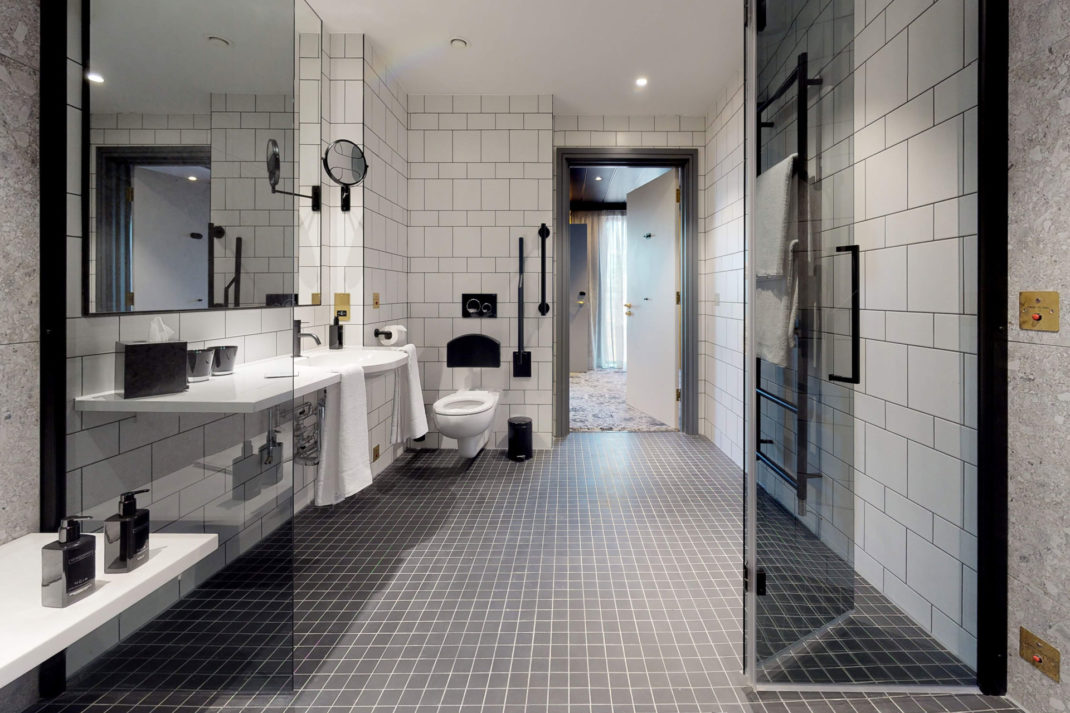 Accessible Hotels In the UK & Wheelchair Friendly Rooms - Travel