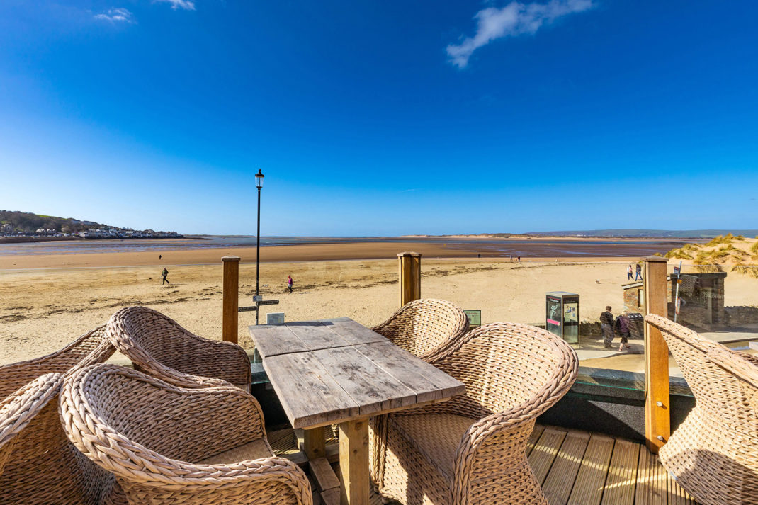 Best Seaside Restaurants in the UK - Beach Restaurants & Cafes