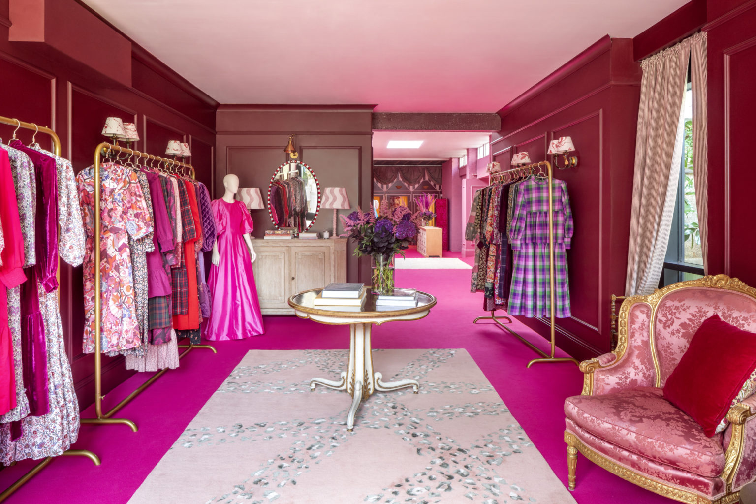 Isabel Spearman's Daily Dress Edit Returns to Belgravia | Fashion