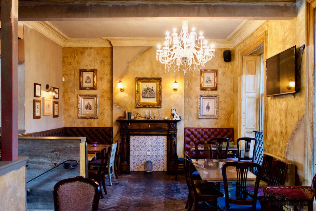 Best Bars in Edinburgh - Edinburgh Cocktail Bars 2023