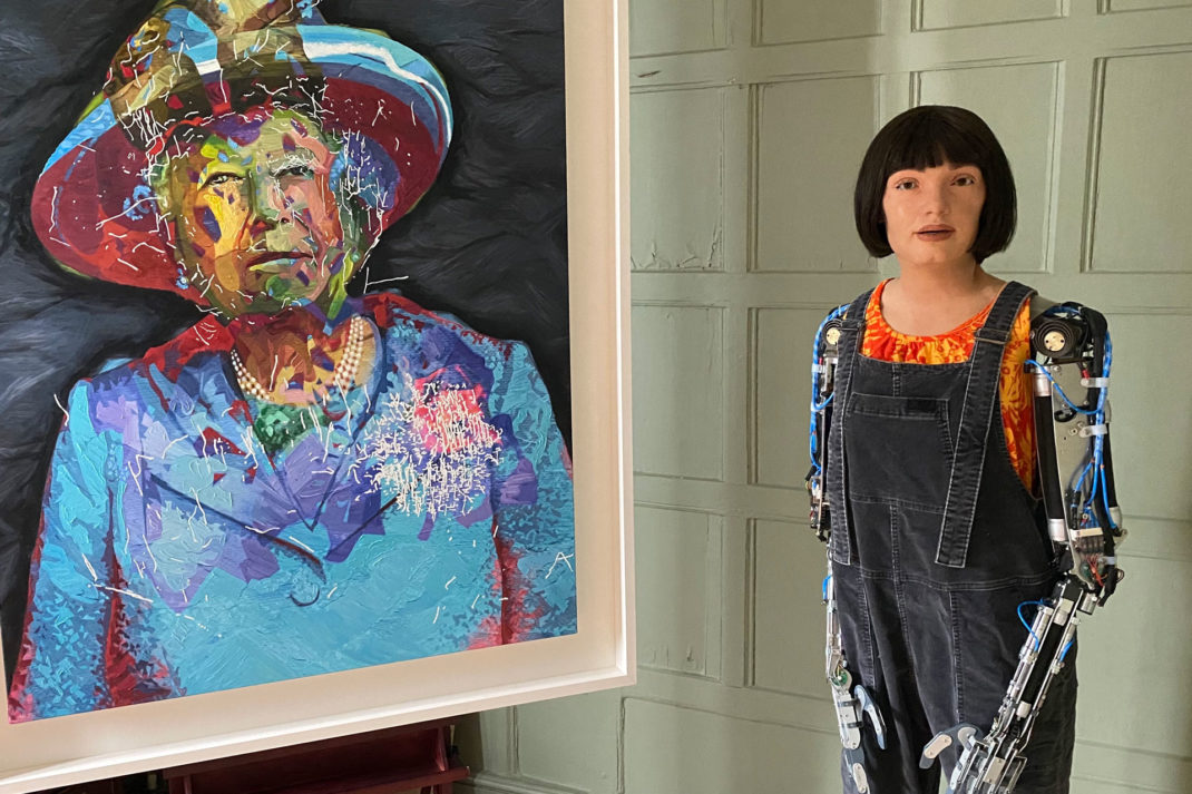 An AI Robot Has Painted The Queen's Portrait - Ai-Da Robot