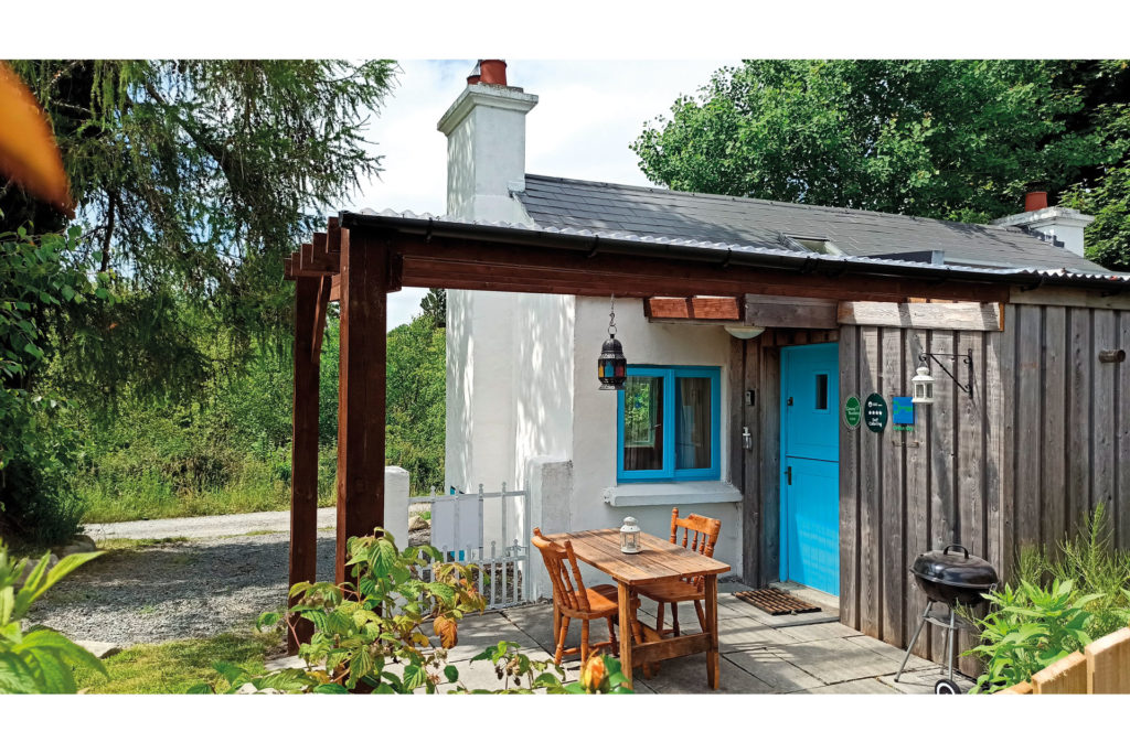 Cute Off-Grid Cabins For A UK Getaway - Travel