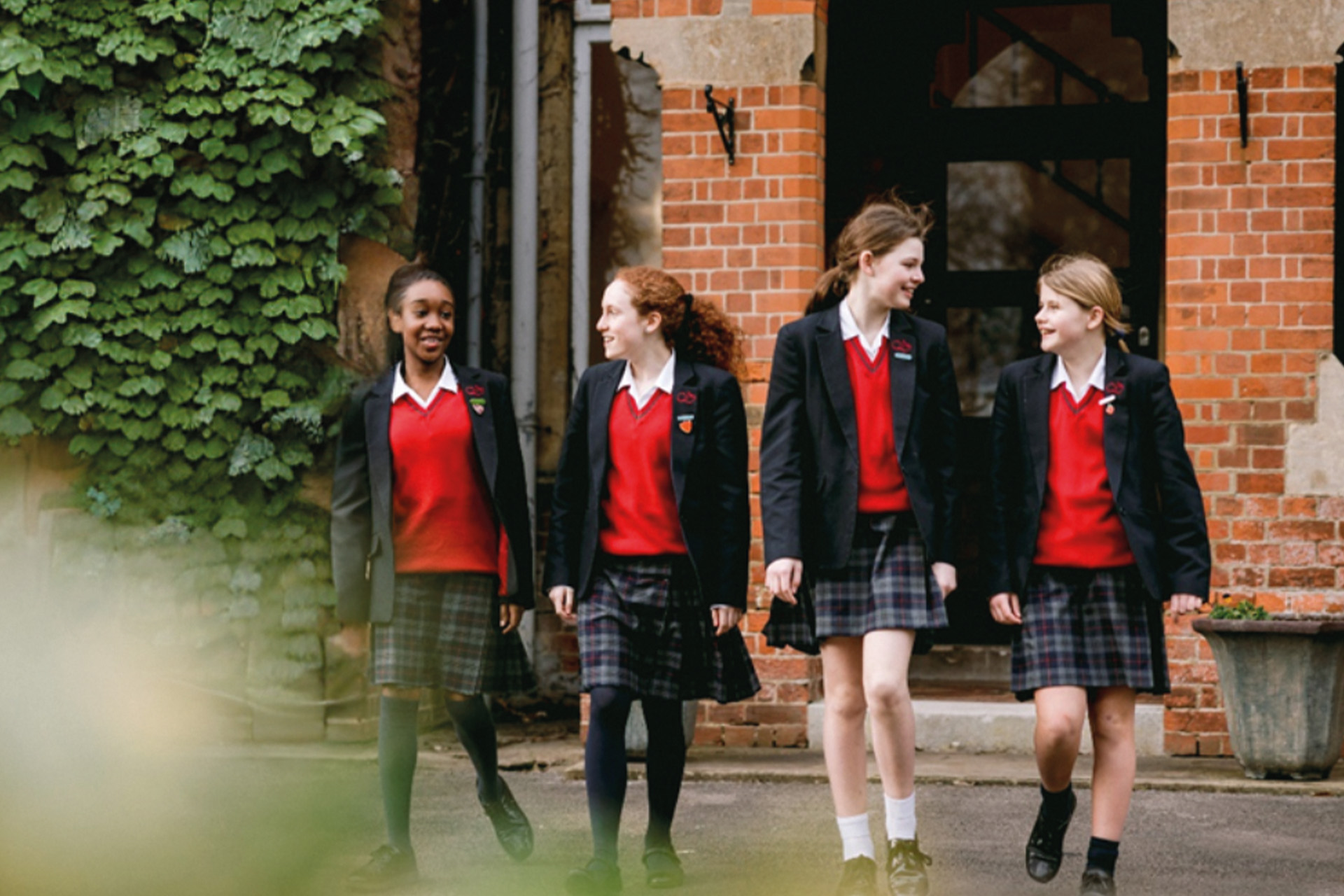 Queen Anne's School, Caversham - Country and Town House