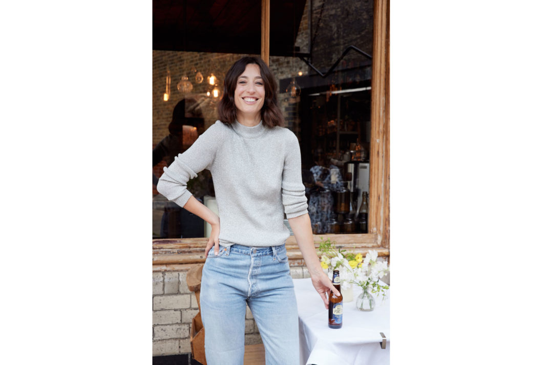 Laura Jackson: Here's a Realistic Guide to Tablescaping - Interiors