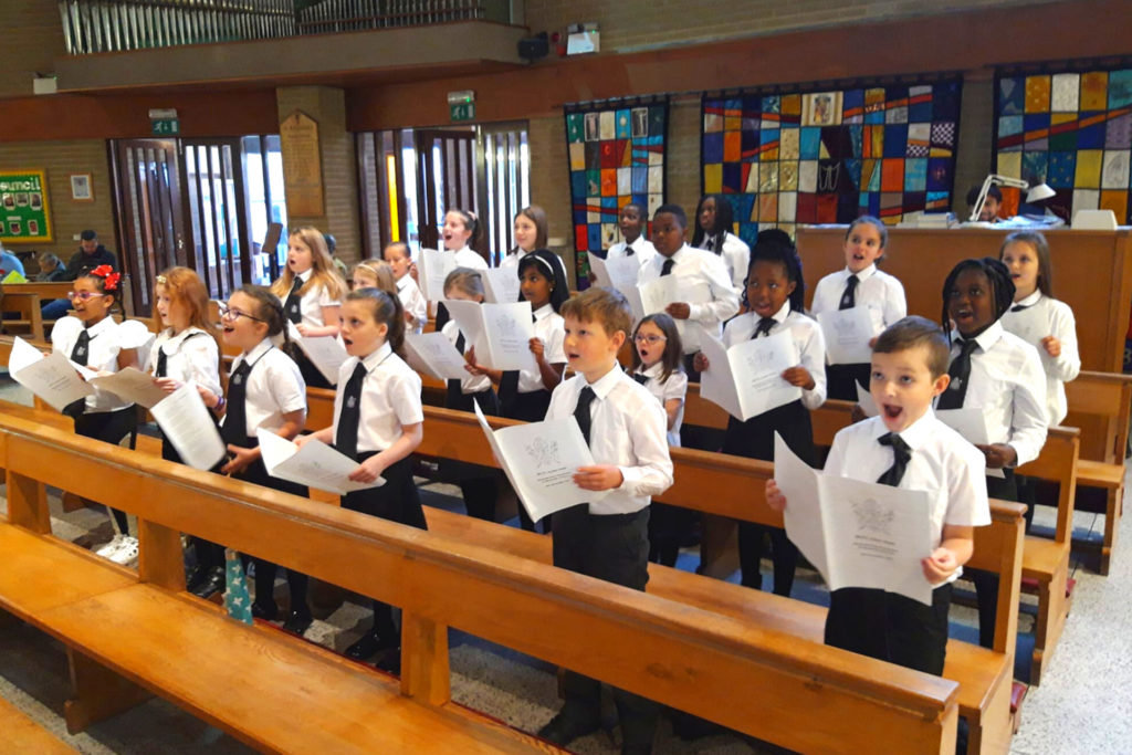 Hamish Ogston Is Introducing A New Generation To Choral Singing - Culture