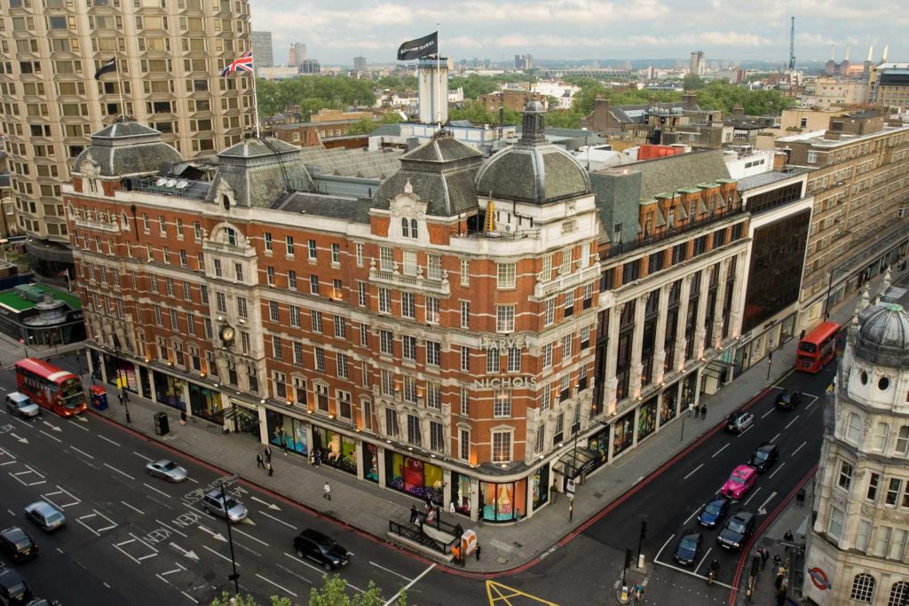 Knightsbridge Travel Guide 2023: Best Hotels, Food & Activities