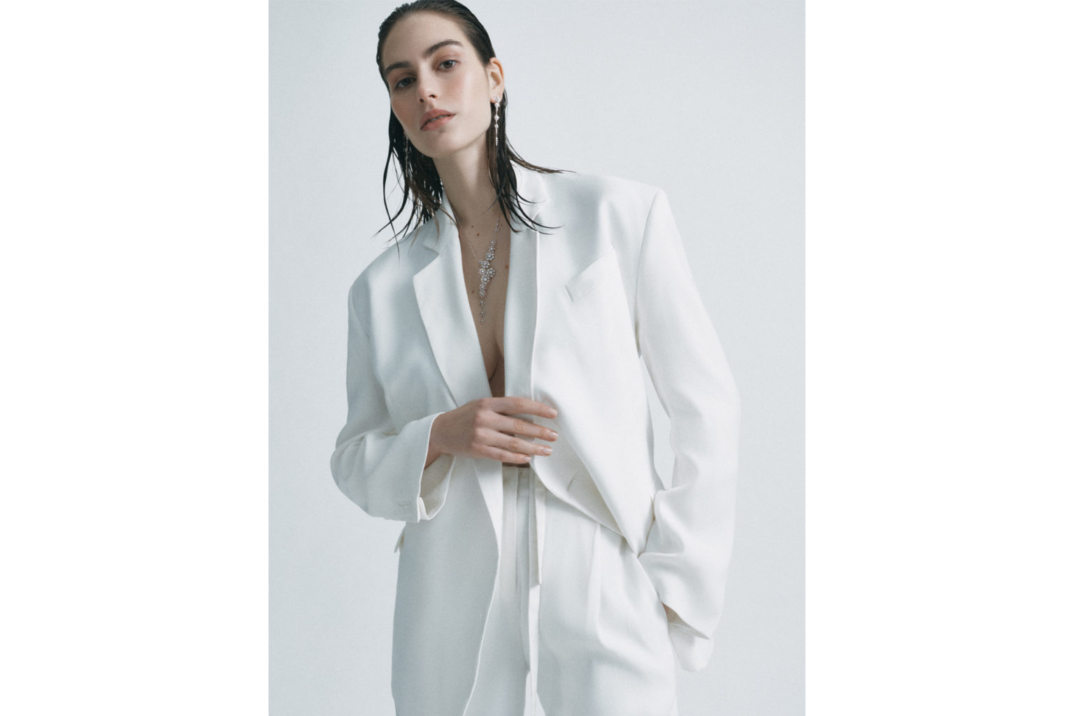 Modern Bride: Eight Beautiful Looks for Wedding Inspo