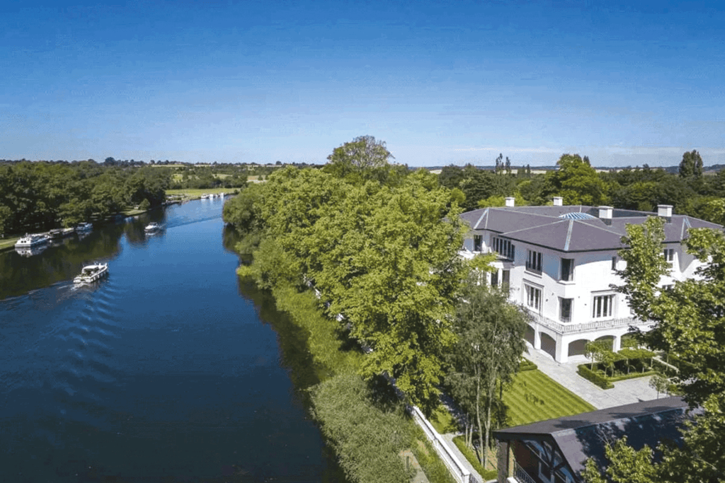 The Best Waterfront Homes