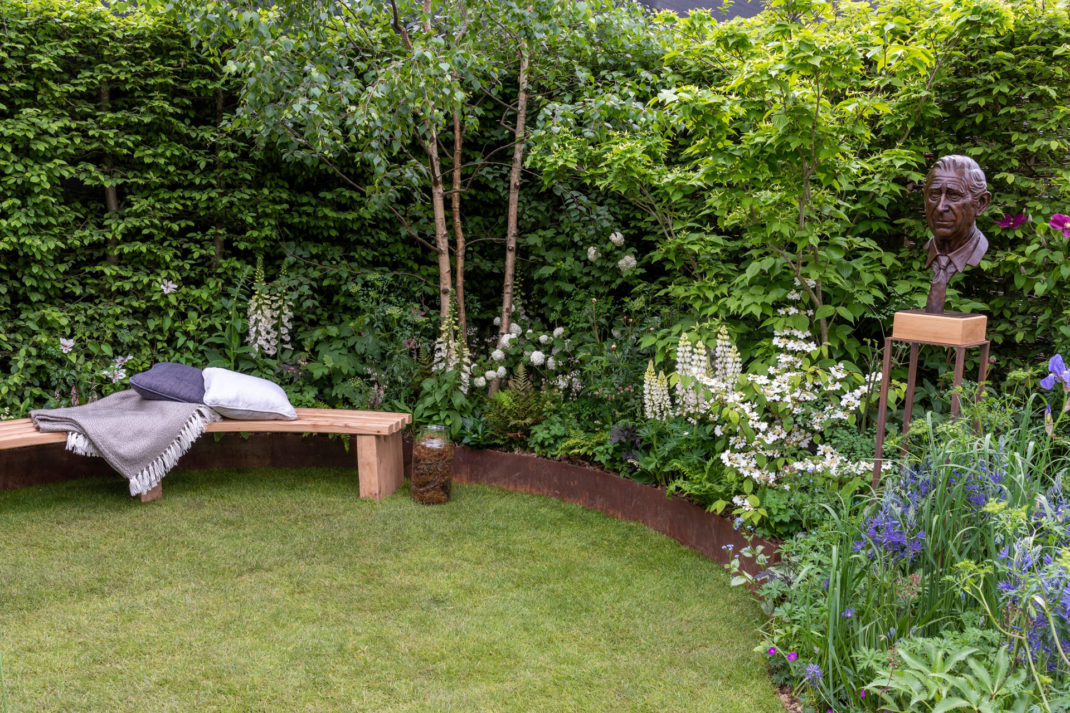 King Charles Awards The New Elizabeth Medal Of Honour