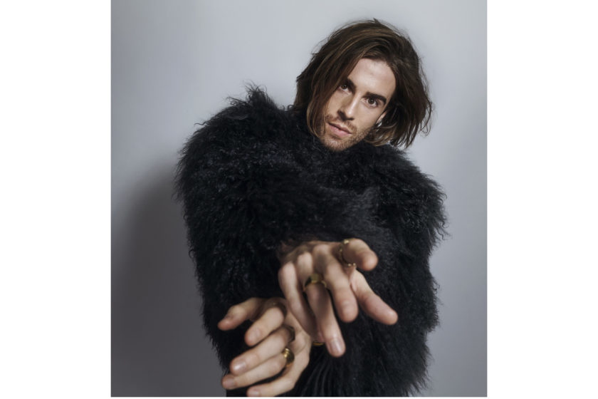 Joey Phillips On Joining Outlander For Season 7 - Interview