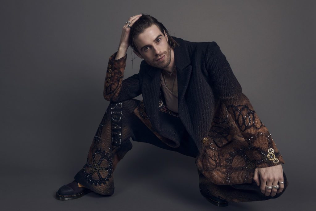 Joey Phillips On Joining Outlander For Season 7 - Interview