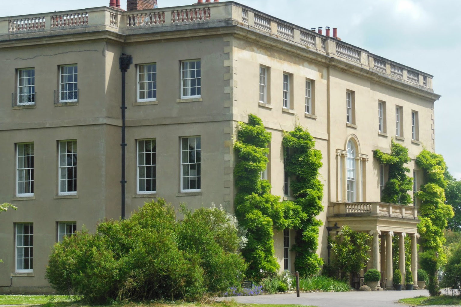 The Best Opera Houses In The UK (& What To Watch In 2023)