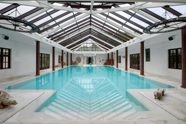 Rolling Stones Guitarist Ronnie Wood’s Mansion Is Up For Sale