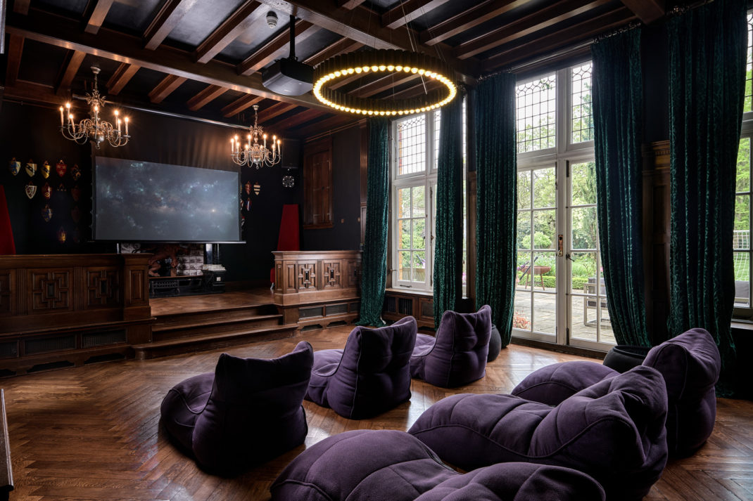 Rolling Stones Guitarist Ronnie Wood’s Mansion Is Up For Sale