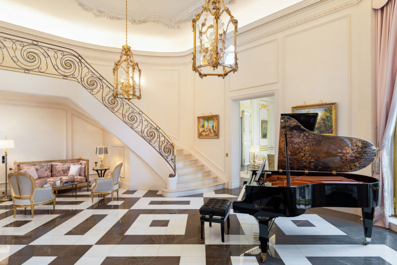 Look Inside This €35 Million Paris Apartment