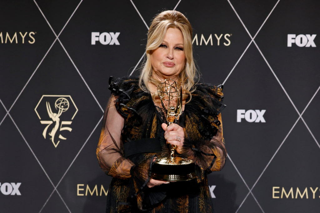 Jennifer Coolidge Thanks The 'Evil Gays' In Her Emmys Speech