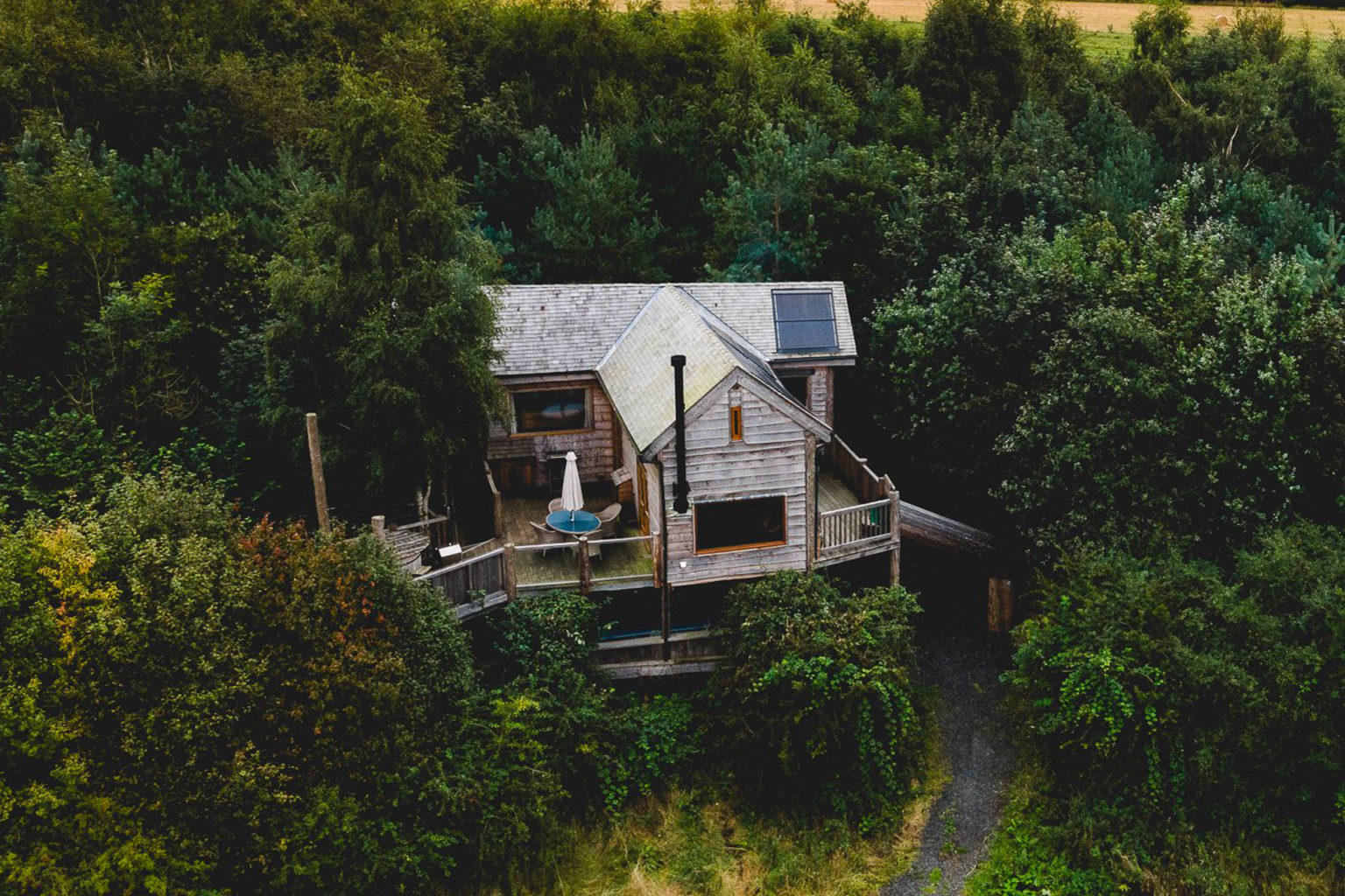 You Won't Be-Leaf These Luxury Treehouse Stays In The UK