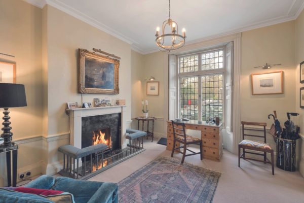 Botanic Vistas: Inside 75 Cadogan Place