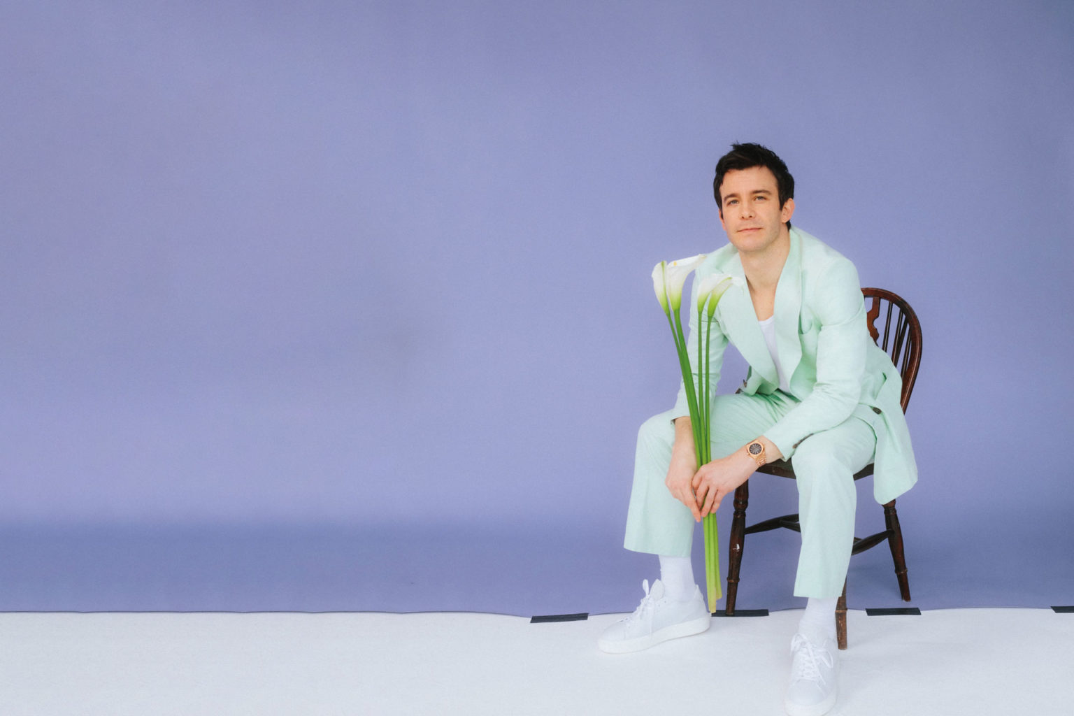 Interview: Luke Thompson On S3 Bridgerton & Not Being Famous