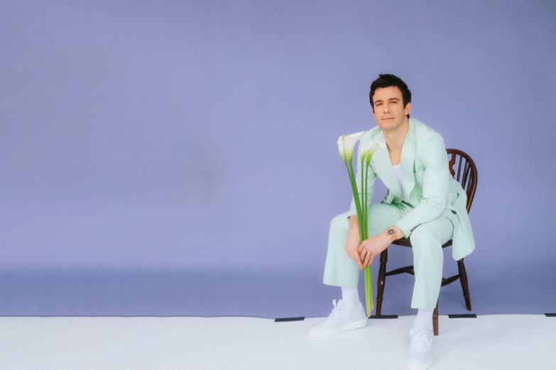 Interview: Luke Thompson On S3 Bridgerton & Not Being Famous