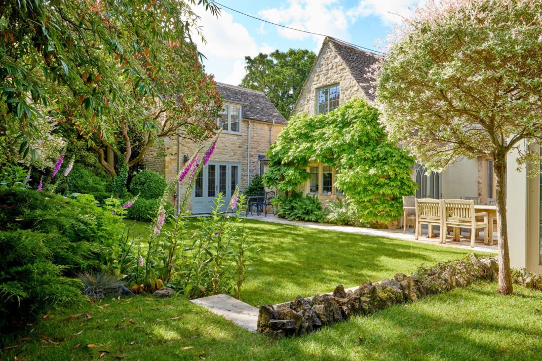 Is This The Prettiest House In The Cotswolds?