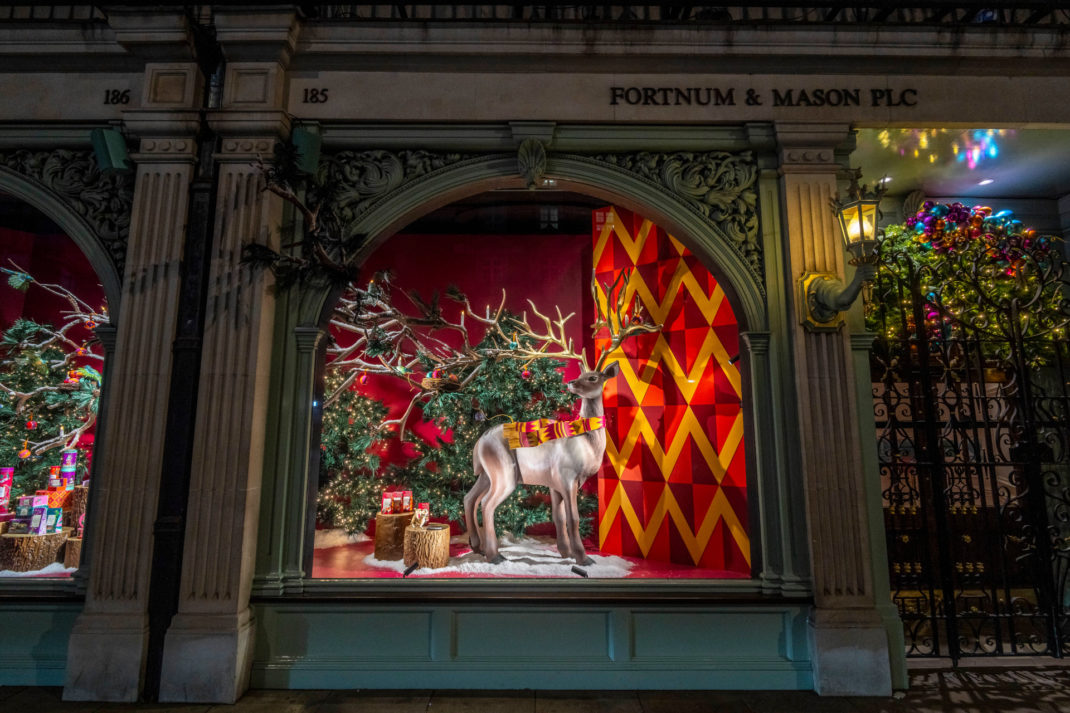 Fortnum & Mason Unveils 2024 Christmas Window Display - Style