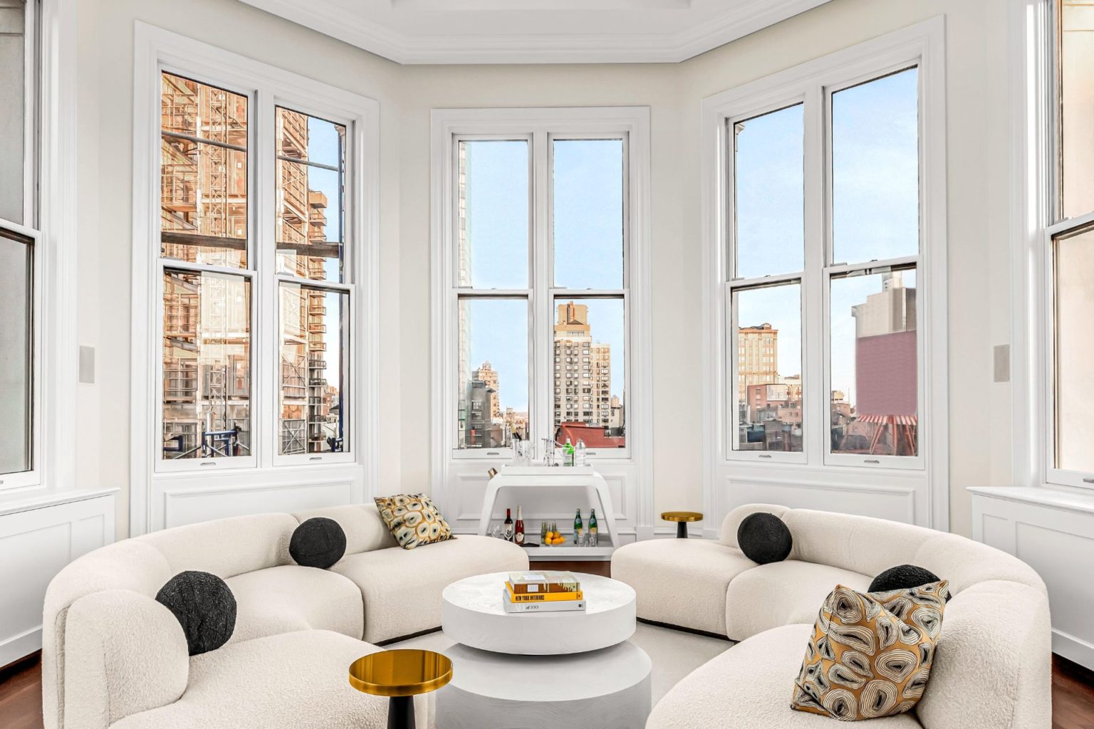 This Is What A $25M Manhattan Penthouse Looks Like