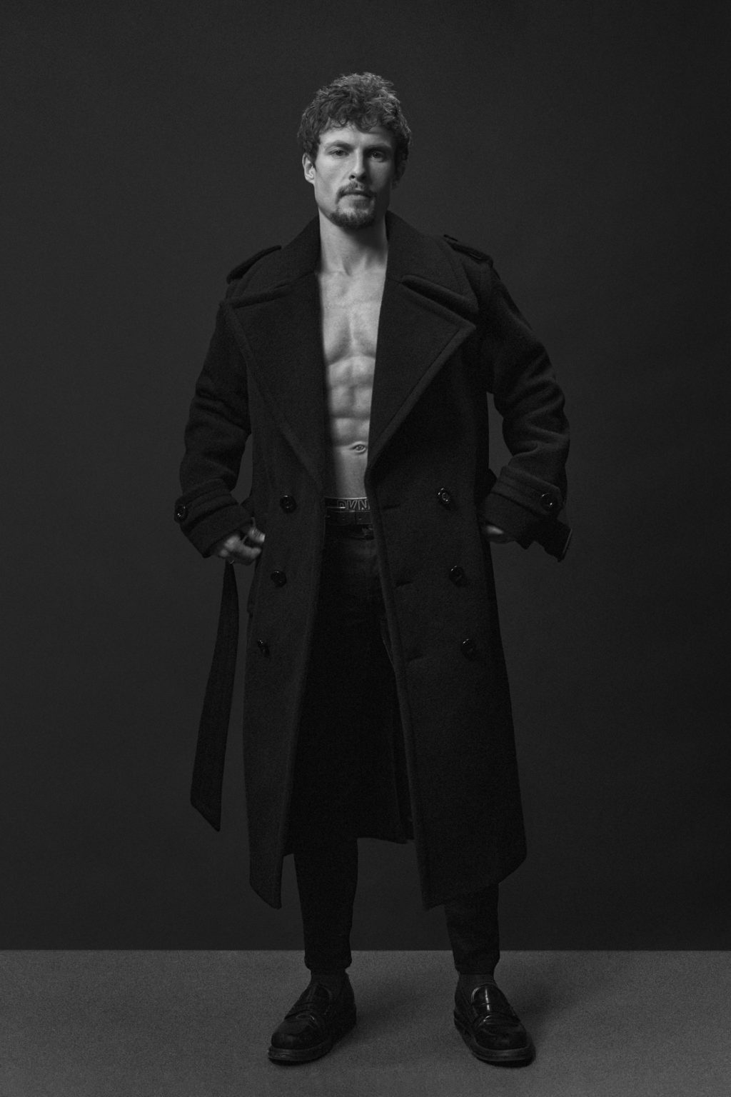 What's It Like On The White Lotus Set? Arnas Fedaravičius Tells All