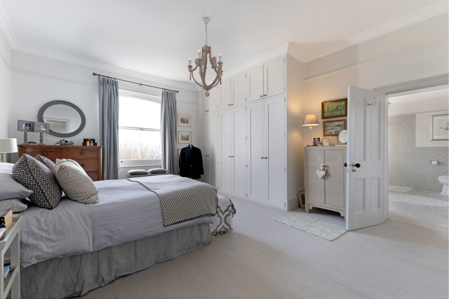 Where Is The House In Black Doves?