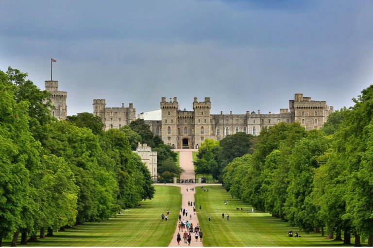 Where Do The Royal Family Actually Live?